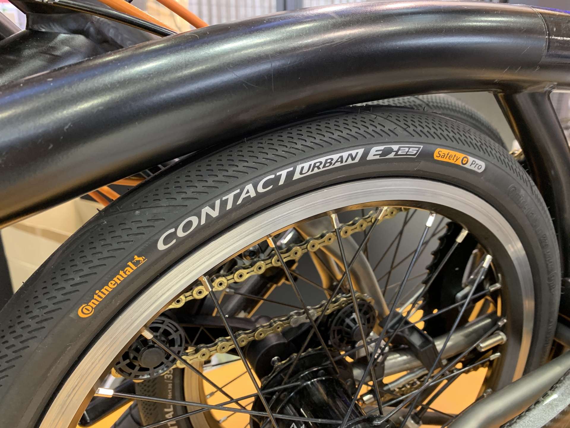 Continental Contact Urban Reifen - 16 x 1.35 - 35-349 für Brompton ...